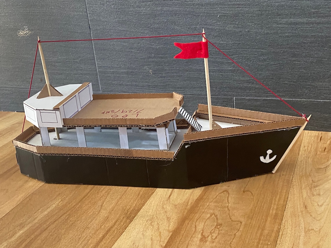 Large Cardboard Cruise Ship - Boat From Cardboard - Etsy Finland