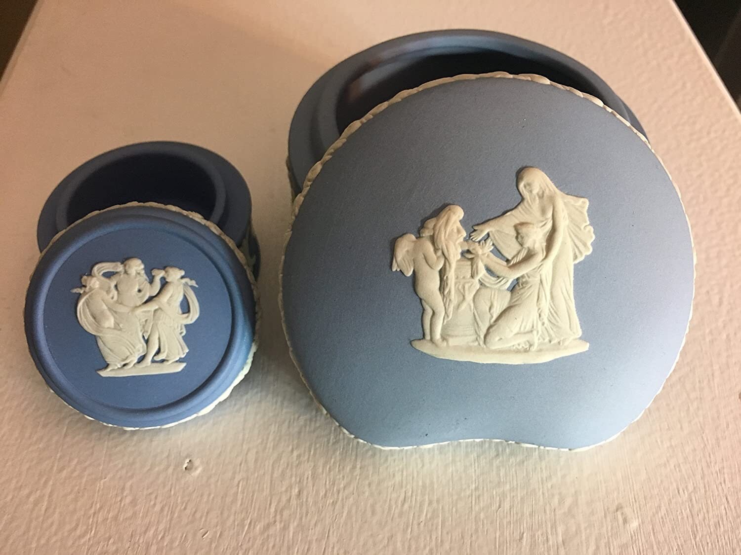 Wedgwood Kidney Shaped Trinket Box and Round Miniature Trinket - Etsy