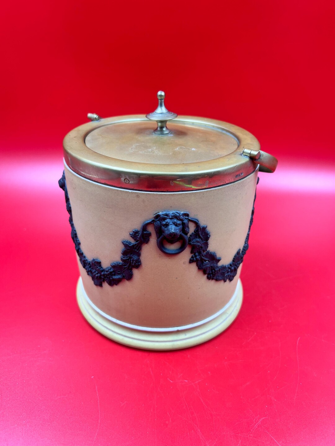 Antique Wedgwood Yellow Jasper Dip Biscuit Jar With Black Sprigging ...