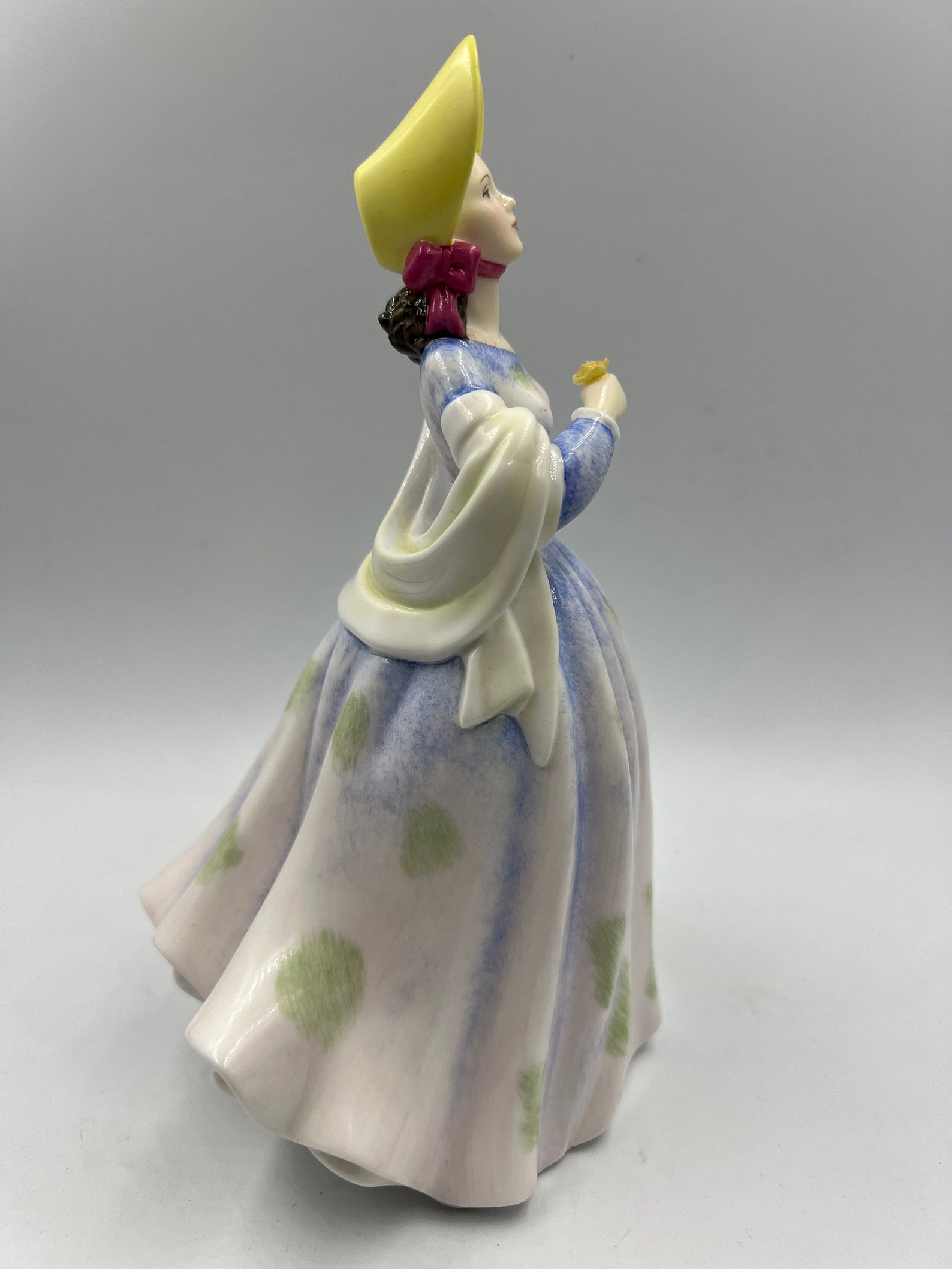 Elegant Royal Doulton Pretty Ladies 2007 CLARE Figurine HN 5091 - 7 ...