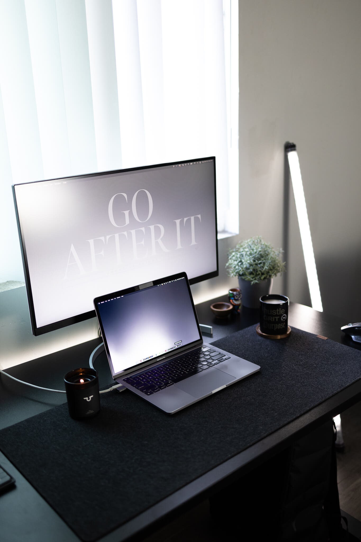 Modern Minimalist Background, Wallpaper for Entrepreneurs and Digital ...