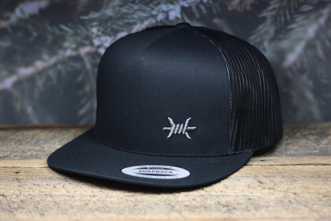 Rustic Barbed Wire Trucker Cap: Flat Brim Country Hat for Outdoor ...