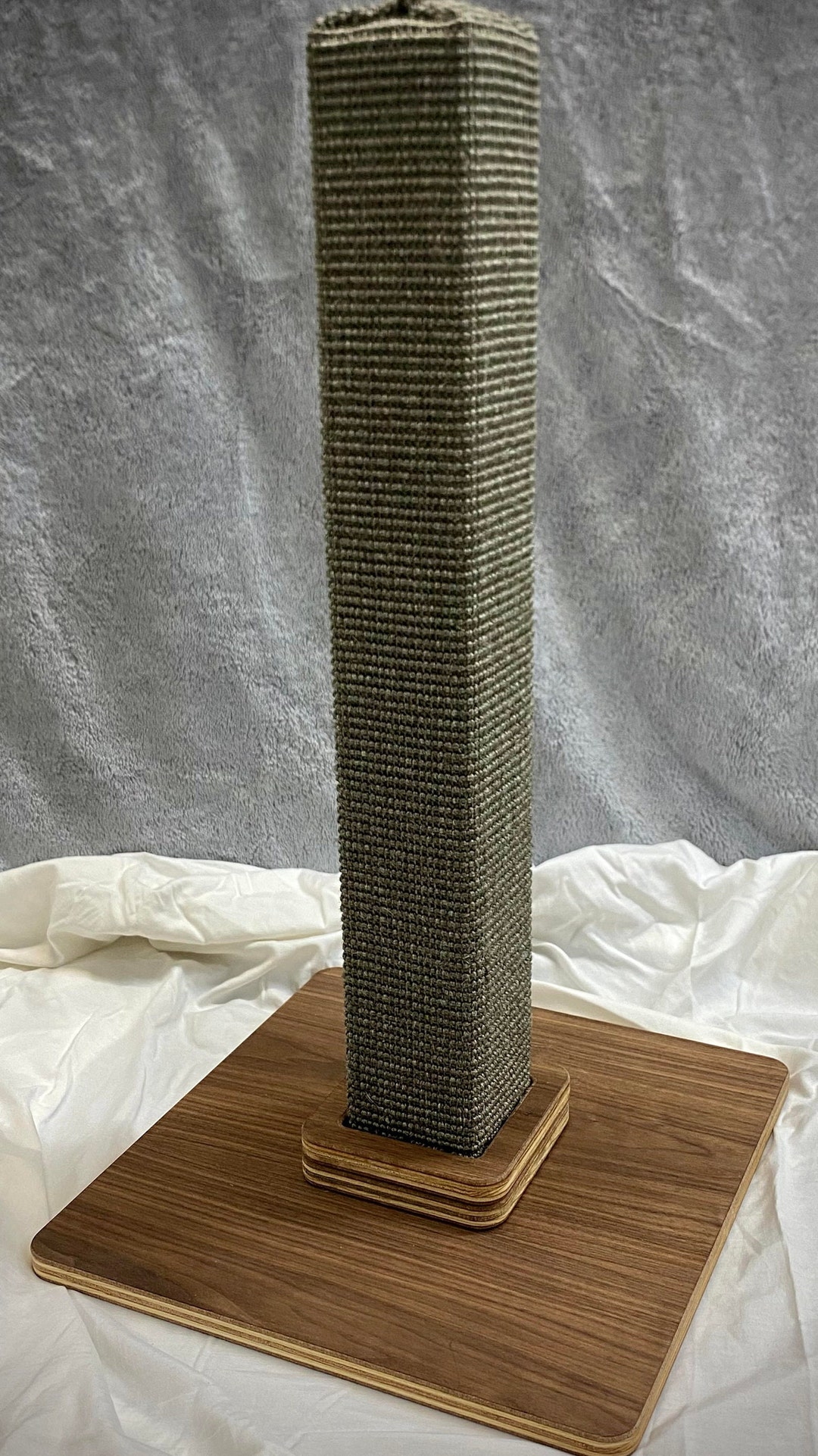 28 Scratching Post Walnut W/ Dark Carpet - Etsy