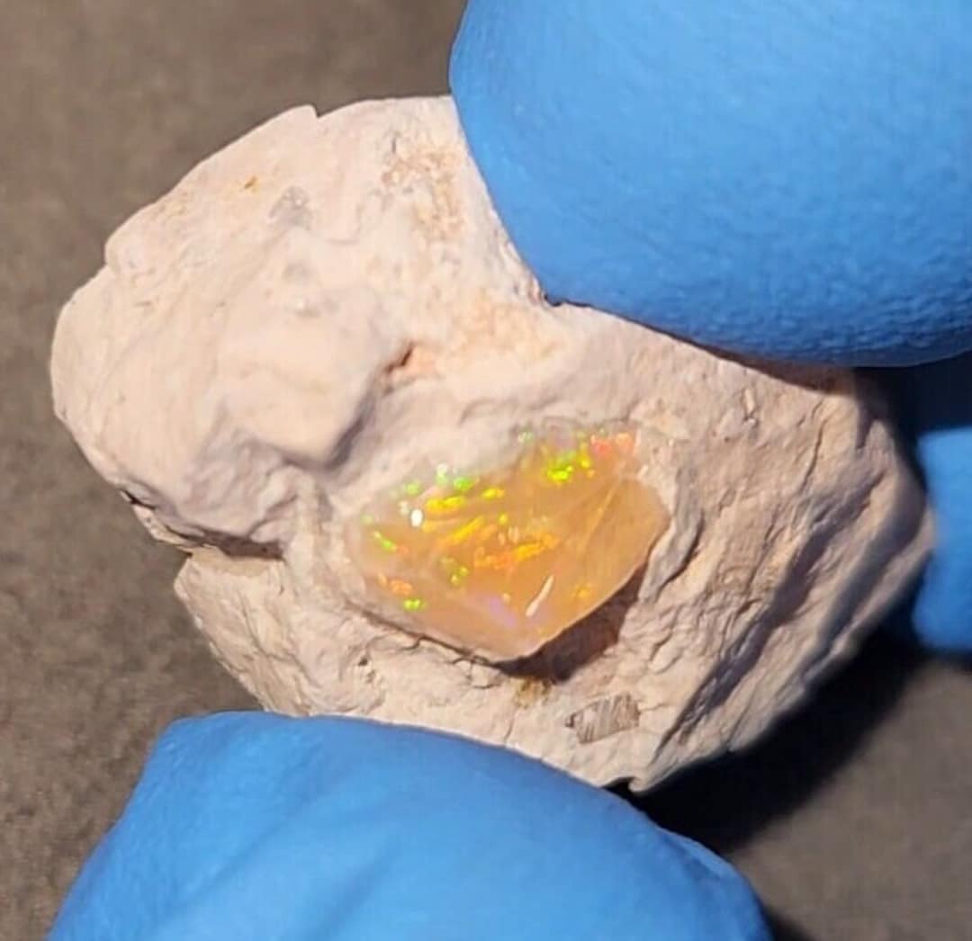 21carat Mexican Fire Opal Rough Specimen. This Opal Specimen is Natural ...