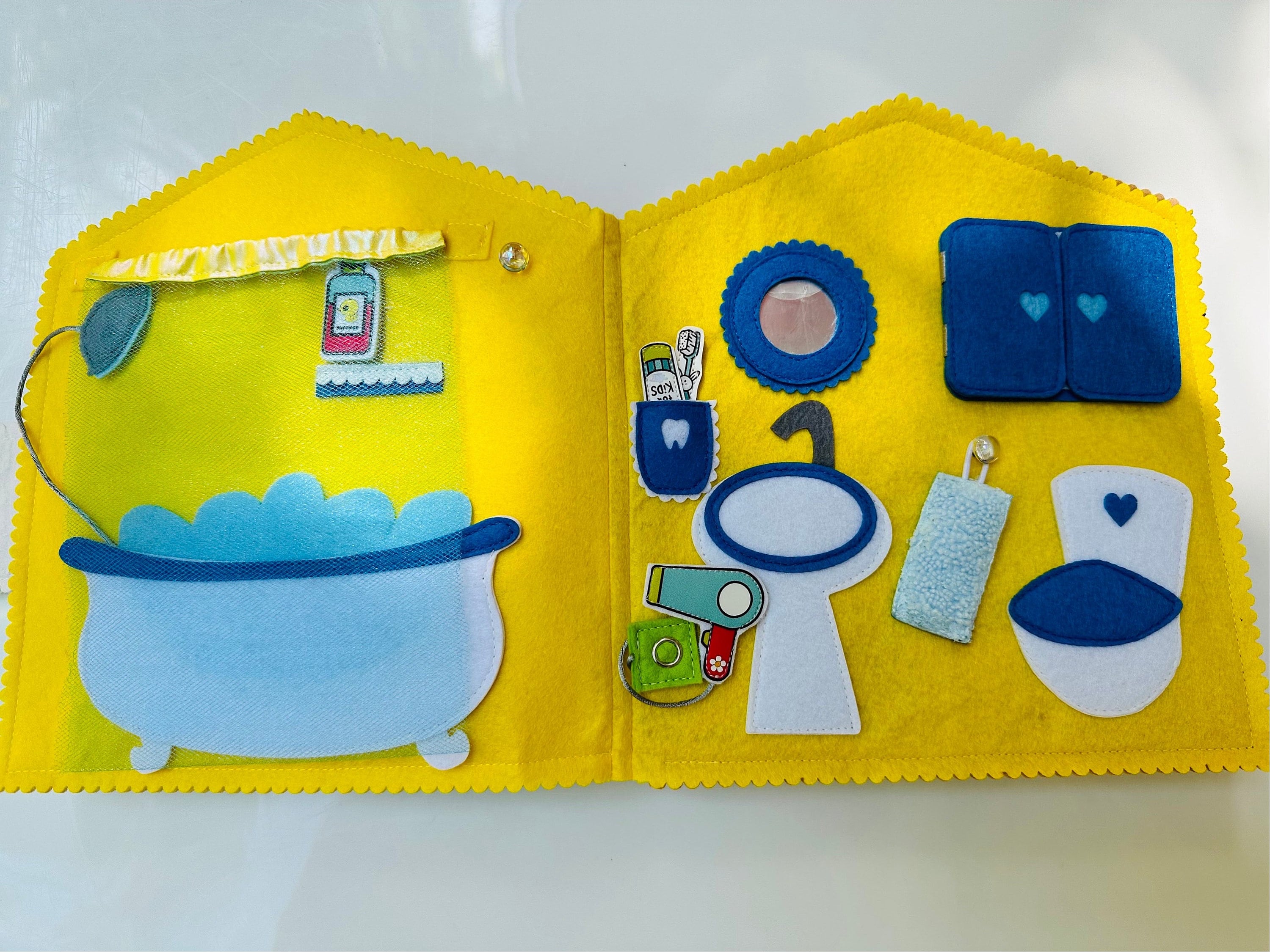 Doll House, Felt Quiet Book Doll House, Felt Book, Dollhouse for Girl ...