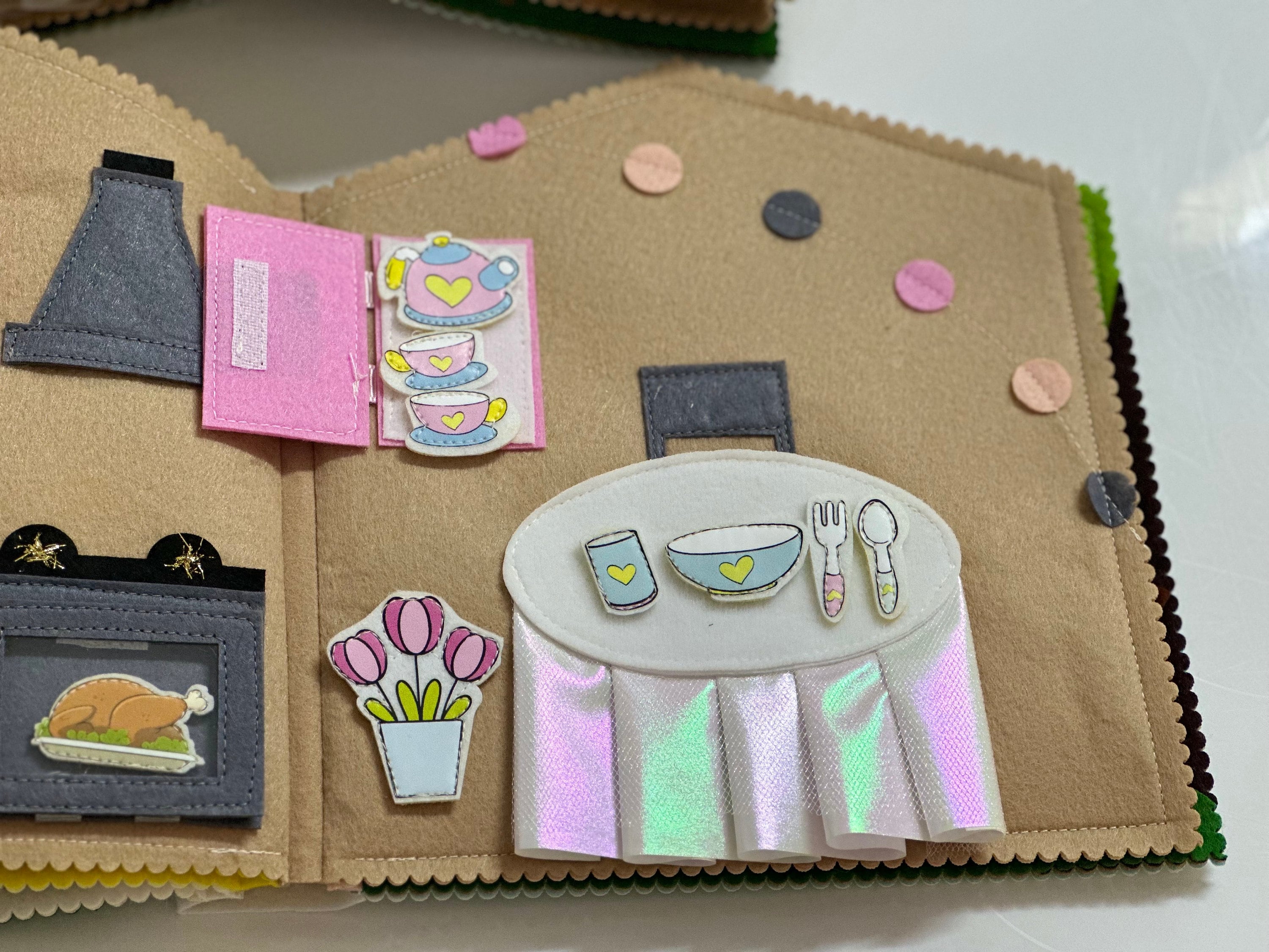 Doll House, Felt Quiet Book Doll House, Felt Book, Dollhouse for Girl ...