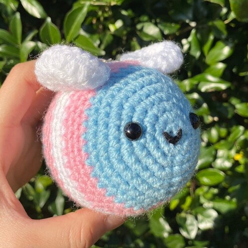 Bisexual Crochet Bee Pride Plush Bee LGBTQ Crochet Bumble Bee - Etsy