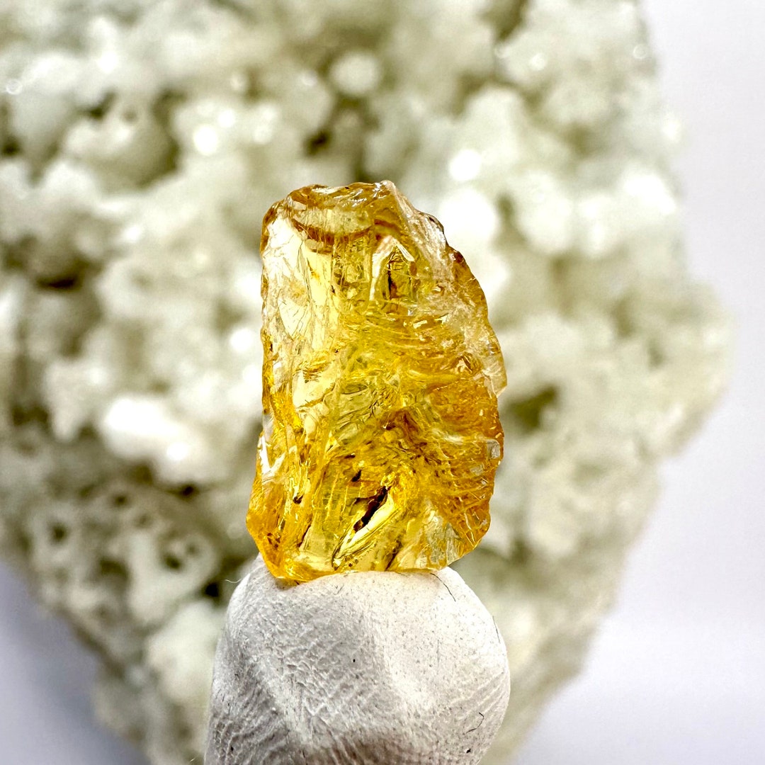 Heliodor Crystal - Golden Beryl - Development of Personal Power - Activation of Mind and Will ...