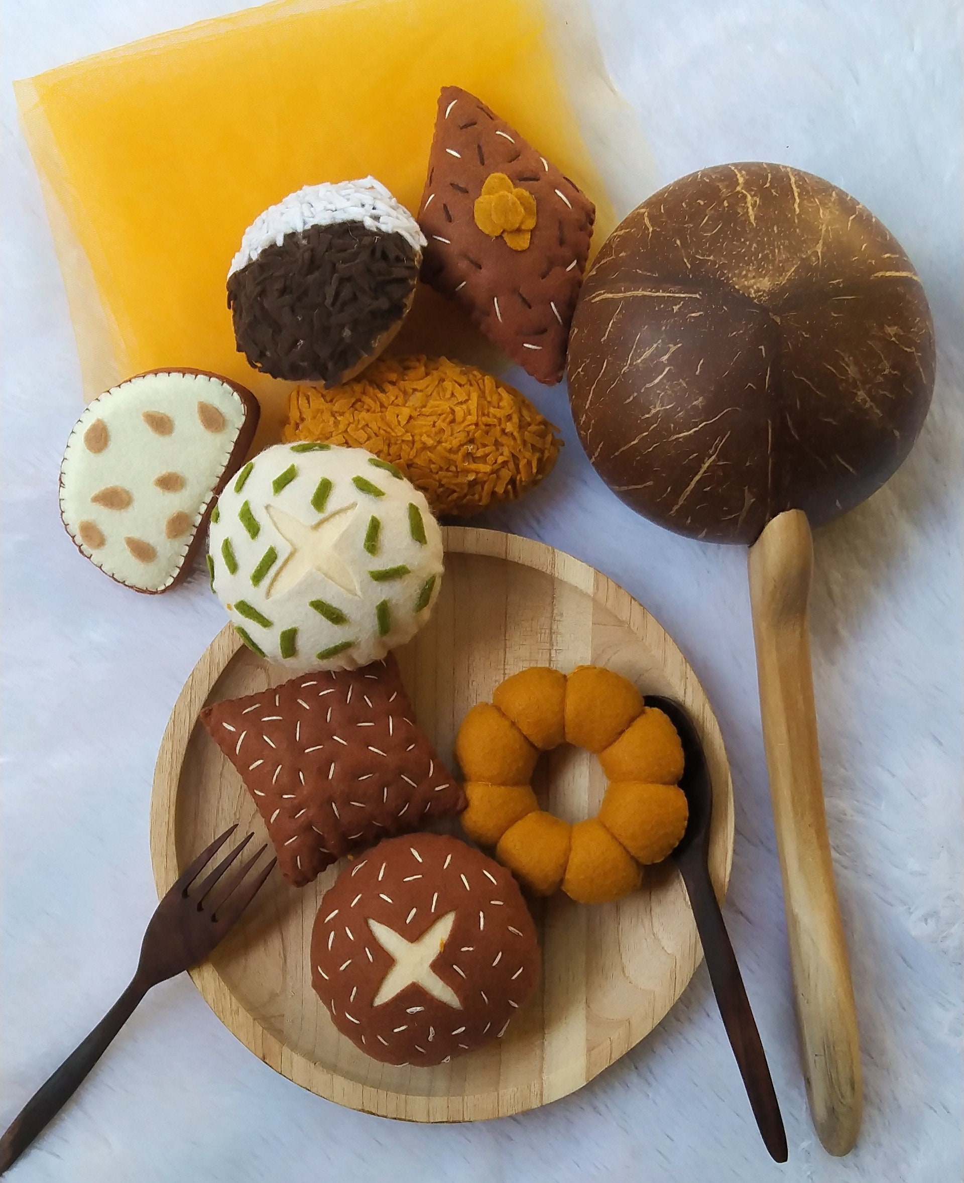 8 Felt Bread, Felt Hot Cross Bun, Felt Bakery Set, Felt Pastry, Pretend ...