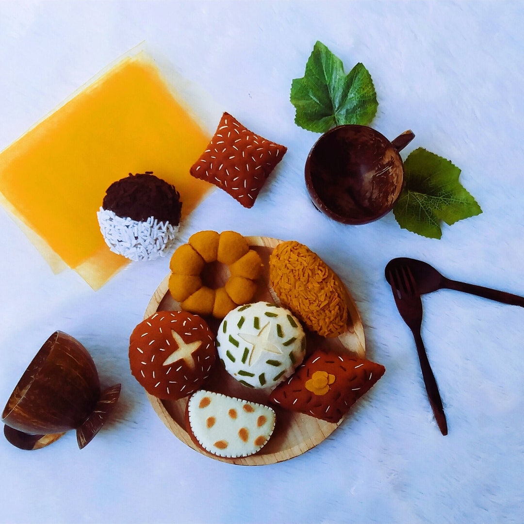 8 Felt Bread, Felt Hot Cross Bun, Felt Bakery Set, Felt Pastry, Pretend ...