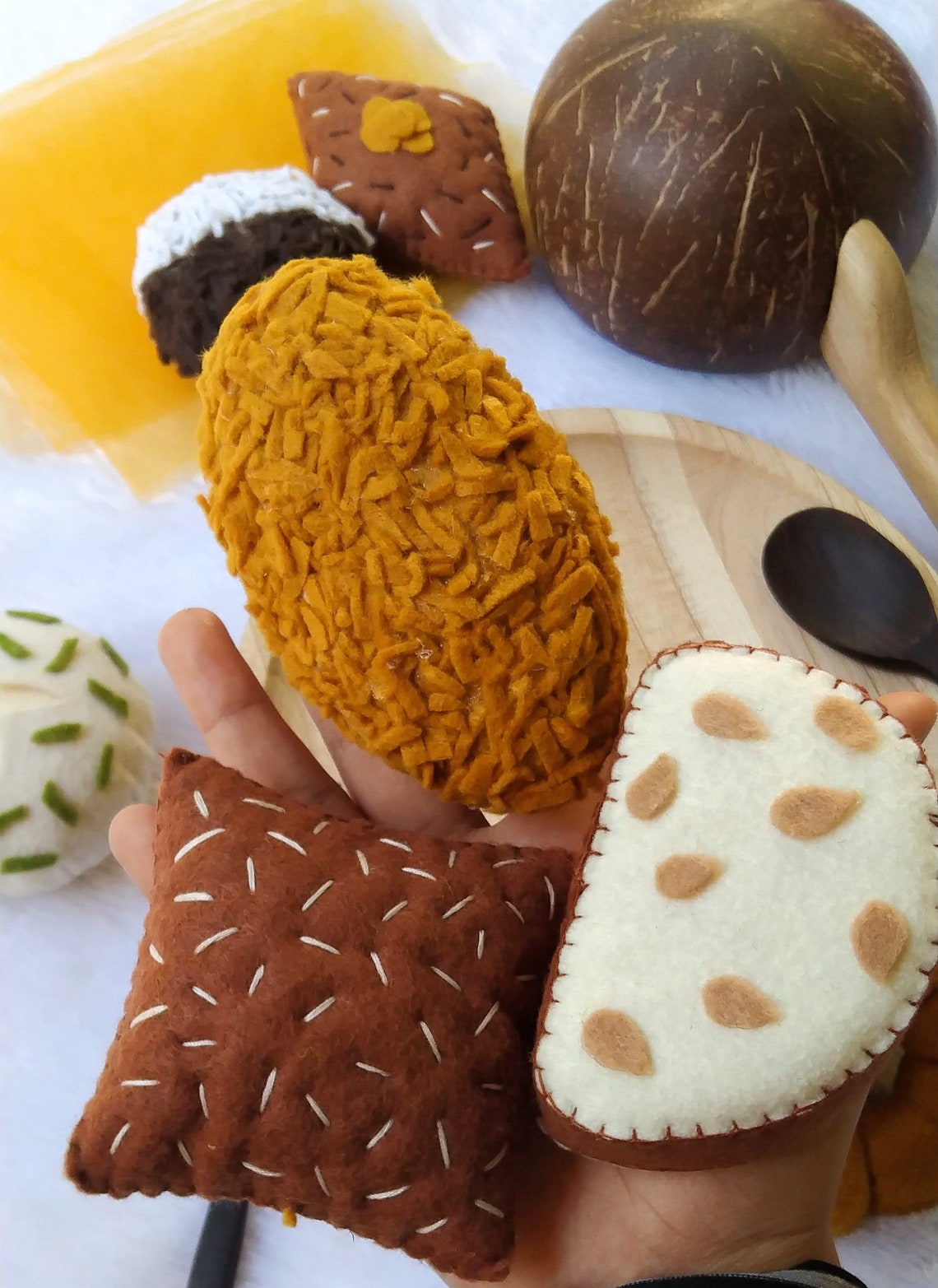 8 Felt Bread Felt Hot Cross Bun Felt Bakery Set Felt - Etsy