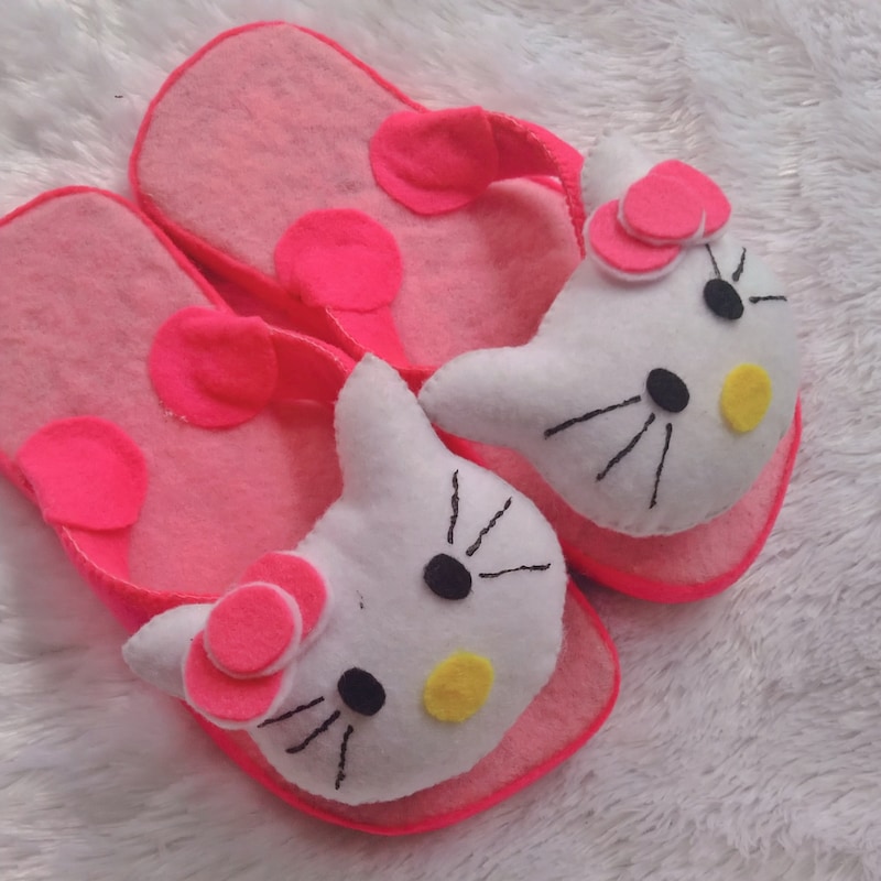 Hello Kitty's Slippers - Etsy