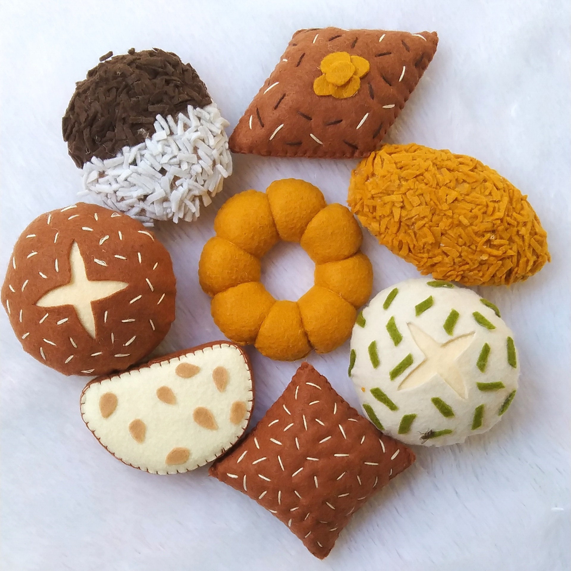 8 Felt Bread, Felt Hot Cross Bun, Felt Bakery Set, Felt Pastry, Pretend ...