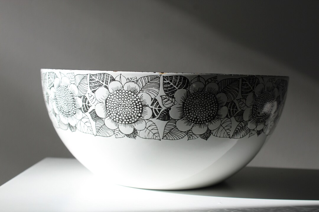 Arabia Finel Finland KUKKA ( FLOWER ) Enamel Bowl - Design by Kaj ...