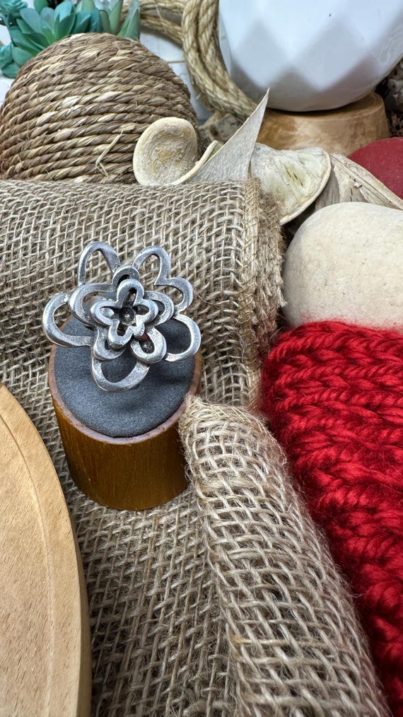 Large Triple Flower Ring by Metal Pointus - Gem