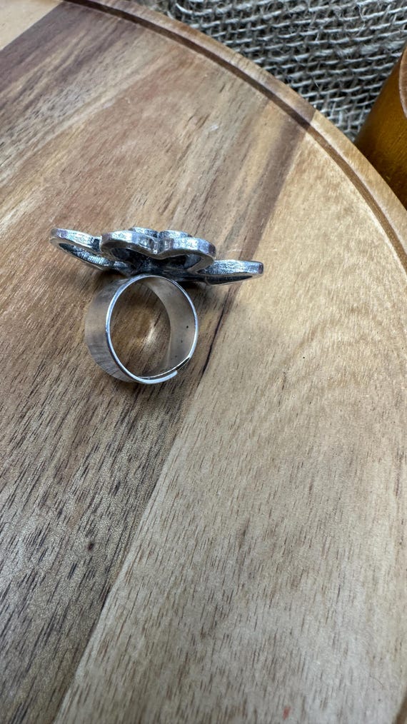 Large Triple Flower Ring by Metal Pointus - Gem