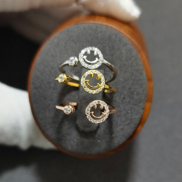 Smiley Face Ring - Etsy
