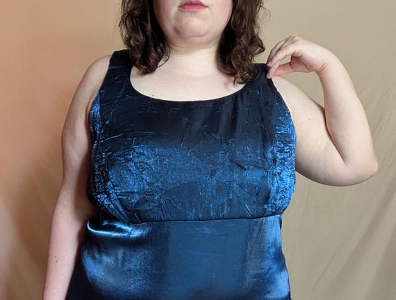 Plus Size / Bust 48 / Waist 44 / Hip 54 / Vintage 90s… - Gem