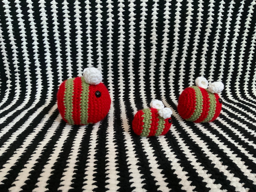 Christmas Bee, Crochet Christmas Bee, Crochet Plushie, Crochet Stuffy ...