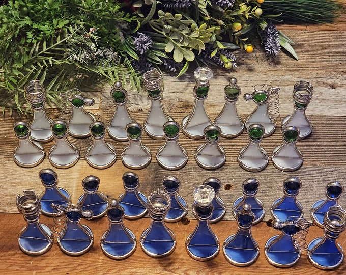 Beautiful Stained Glass Chess Pieces. Full Set in Blue,white and Green ...