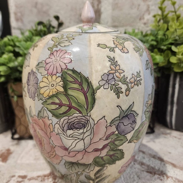 Vintage Pastel Vase - Etsy