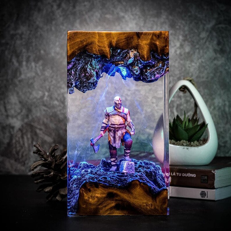 Kratos God of War Epoxy Lamp Ver 2, Playstation Game Resin Art Night ...