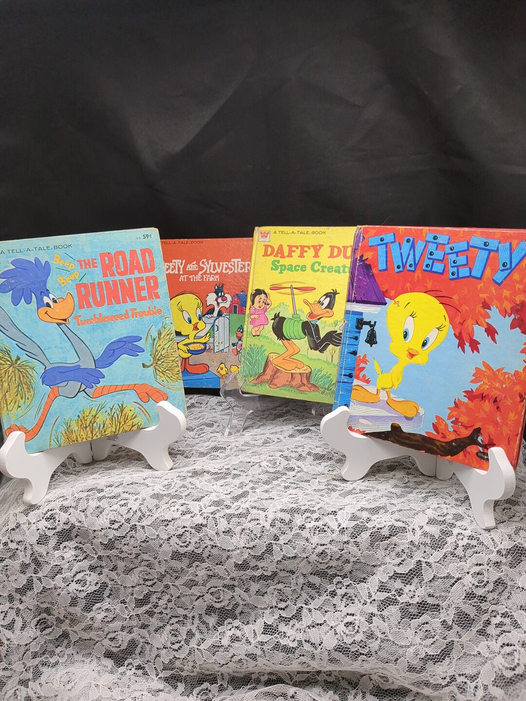 Vintage Tellatale Books Featuring Tweety Bird, Sylvester, Daffy, Duck ...