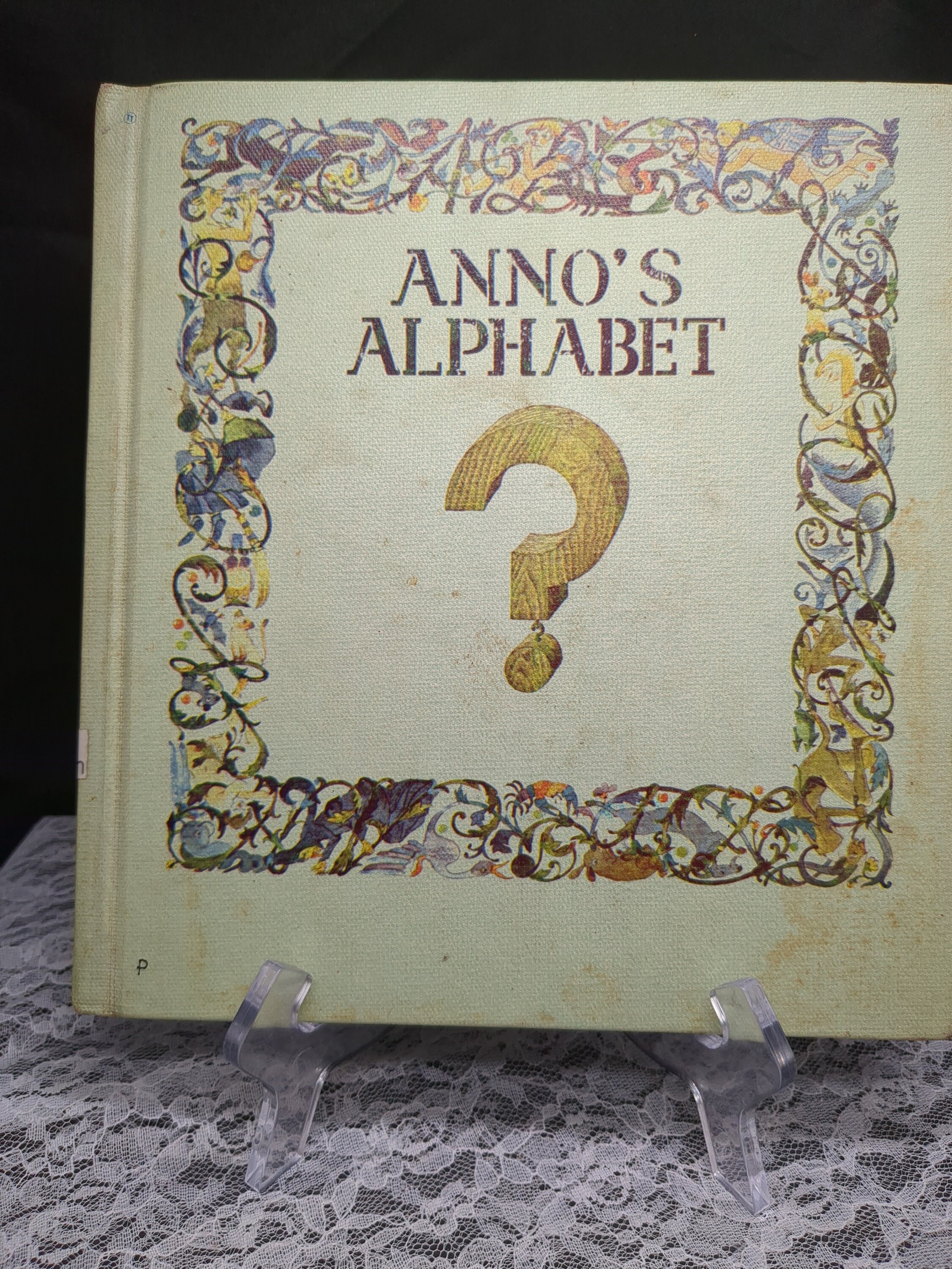 1975 Anno’s Alphabet – Illustrated Adventure in Imagination | First U.S ...