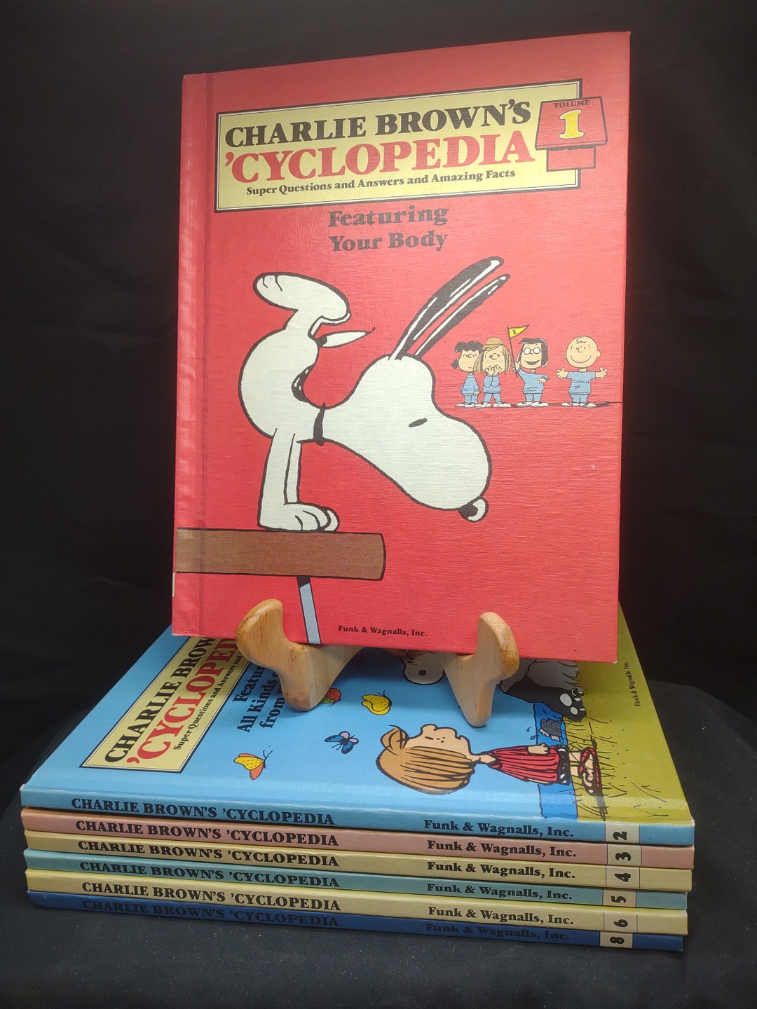 Set of 7 Charlie Brown's Cyclopedia Books - Etsy
