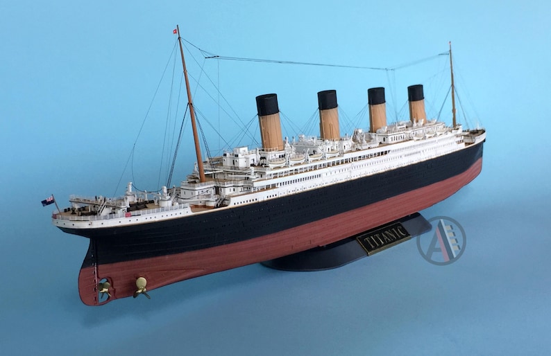 Complited Rms TITANIC MODEL 1/700 (with scratches) - Etsy France