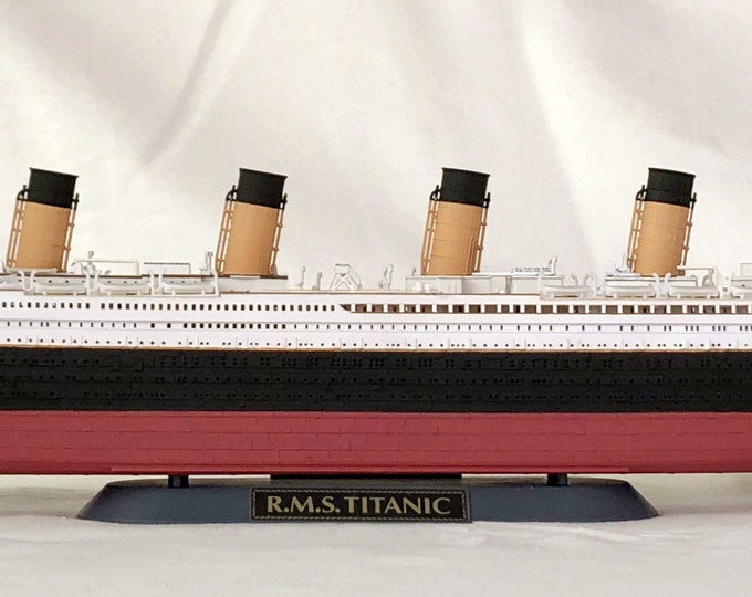 RMS Titanic 13 Inch Wooden Ship Model FULLY ASSEMBLED Exact Replica ...