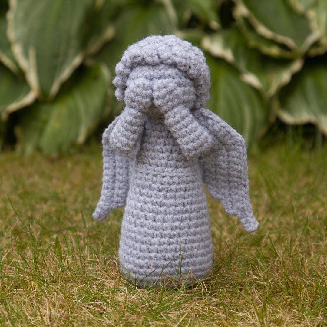 Cute Crochet Doctor Who Weeping Angel With Christmas Tree Topper ...