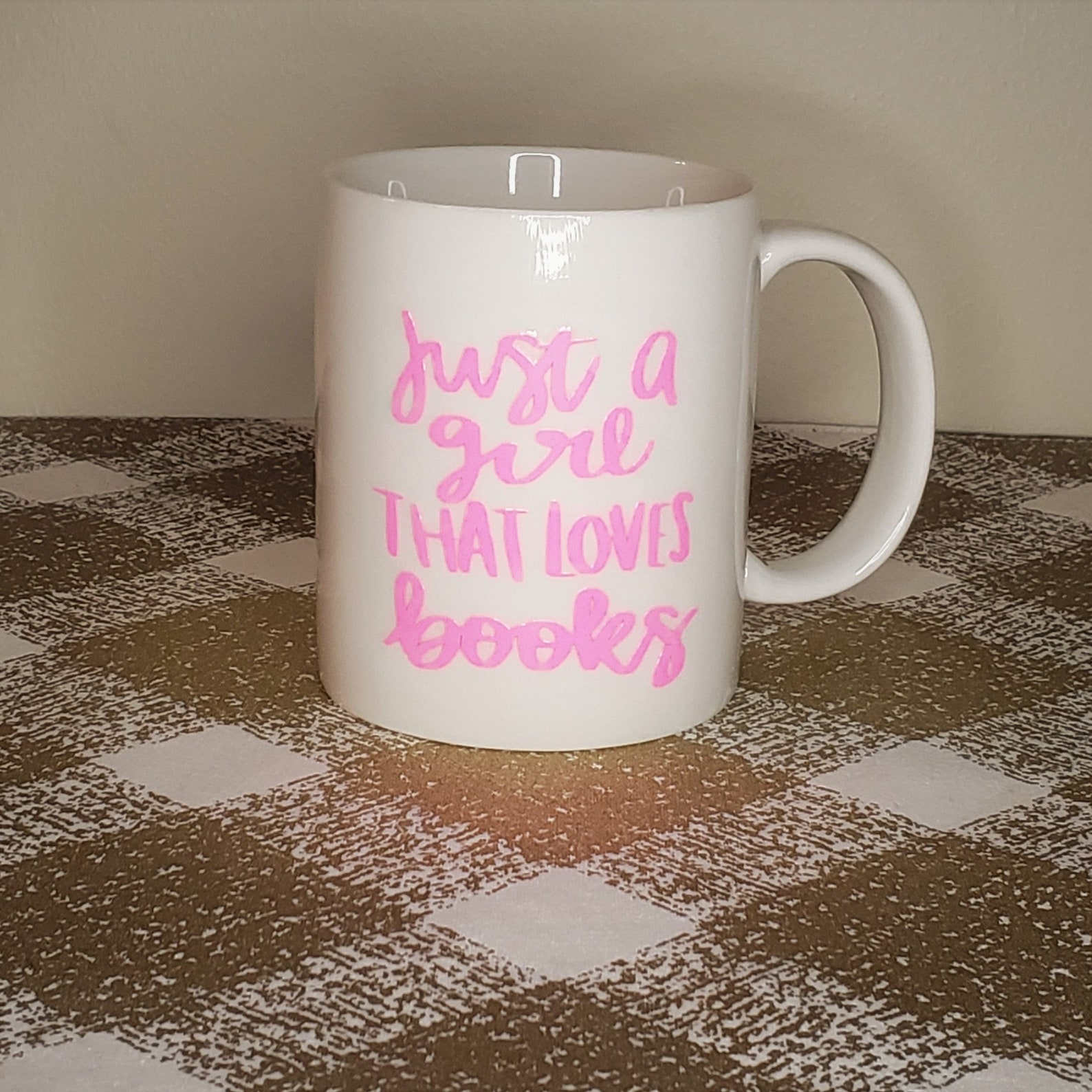 Just a Girl That Loves Books Coffee Mug for Book Lovers - Etsy