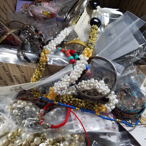 Bulk Vintage Jewelry - Etsy Bulk Vintage Jewelry - Etsy