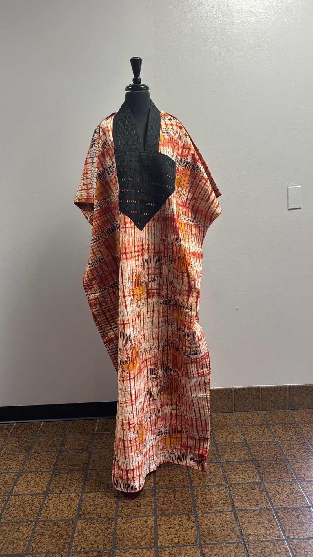 Black Unique Adire Pattern Fabric, Creative Hand-dyed Ethnic Print ...