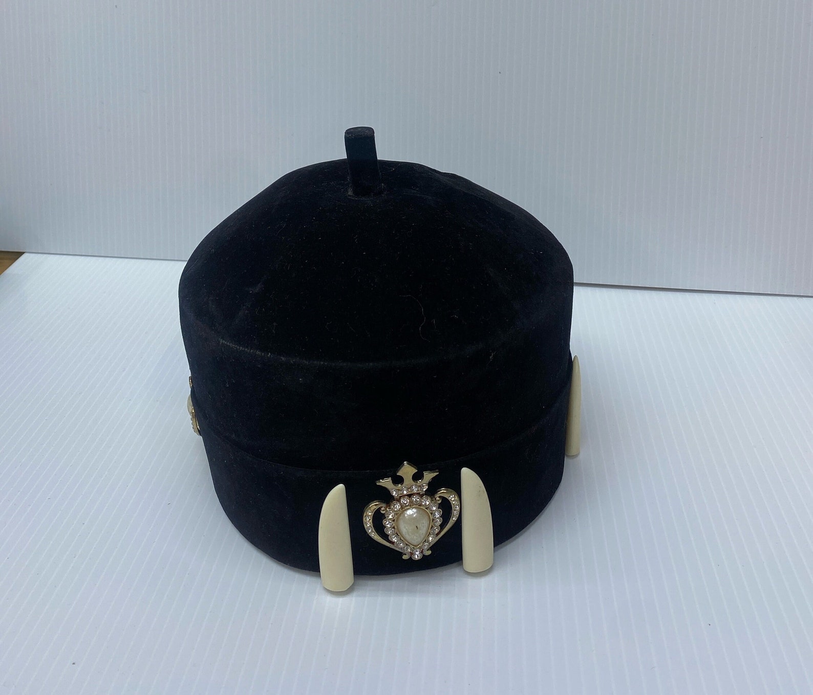 Igbo Chief Men's Hat, Velvet Cowries Royalty Kufi, African Chieftaincy ...