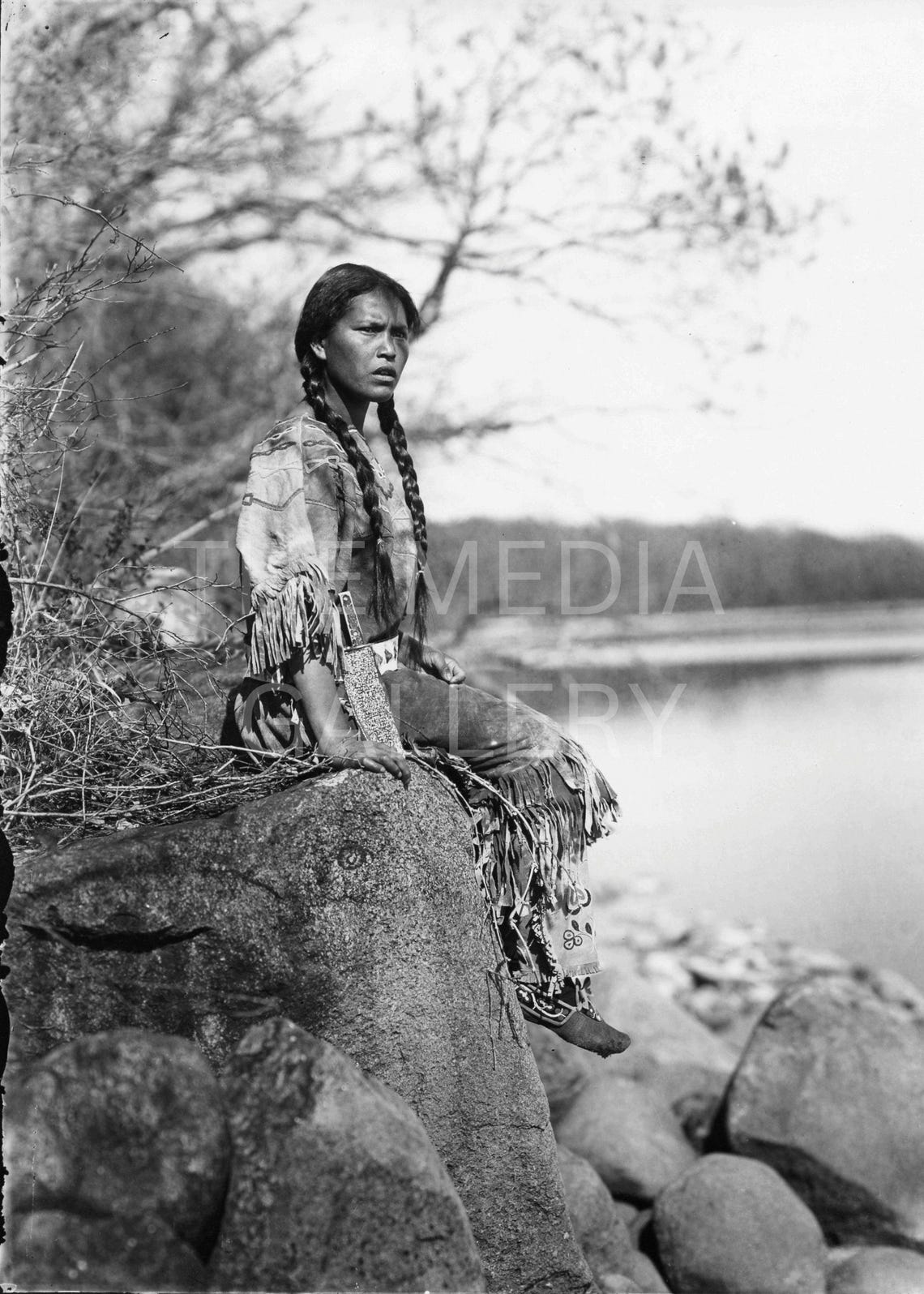 Ojibwe Woman, 1900's Photo Print Wall Art - Native American Art ...
