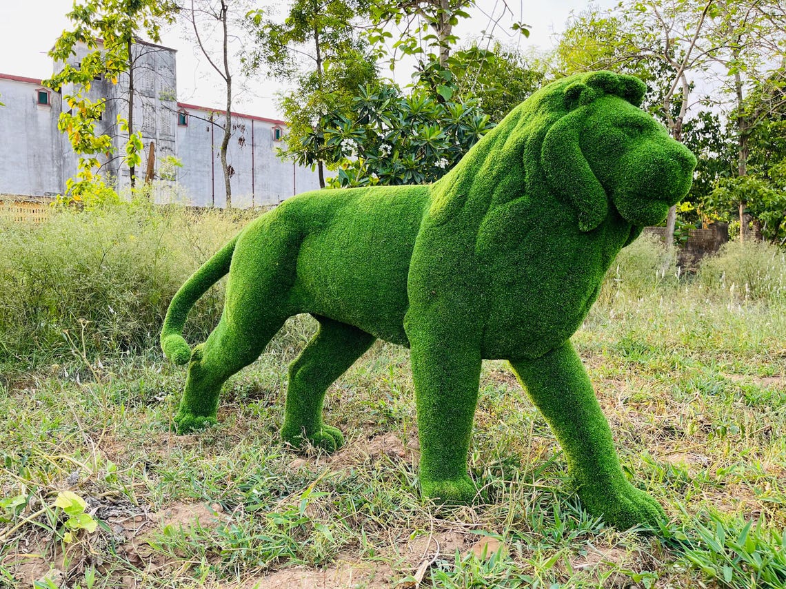 Animal Topiary Green Standing Lion is Made of Fibreglass and Artificial ...