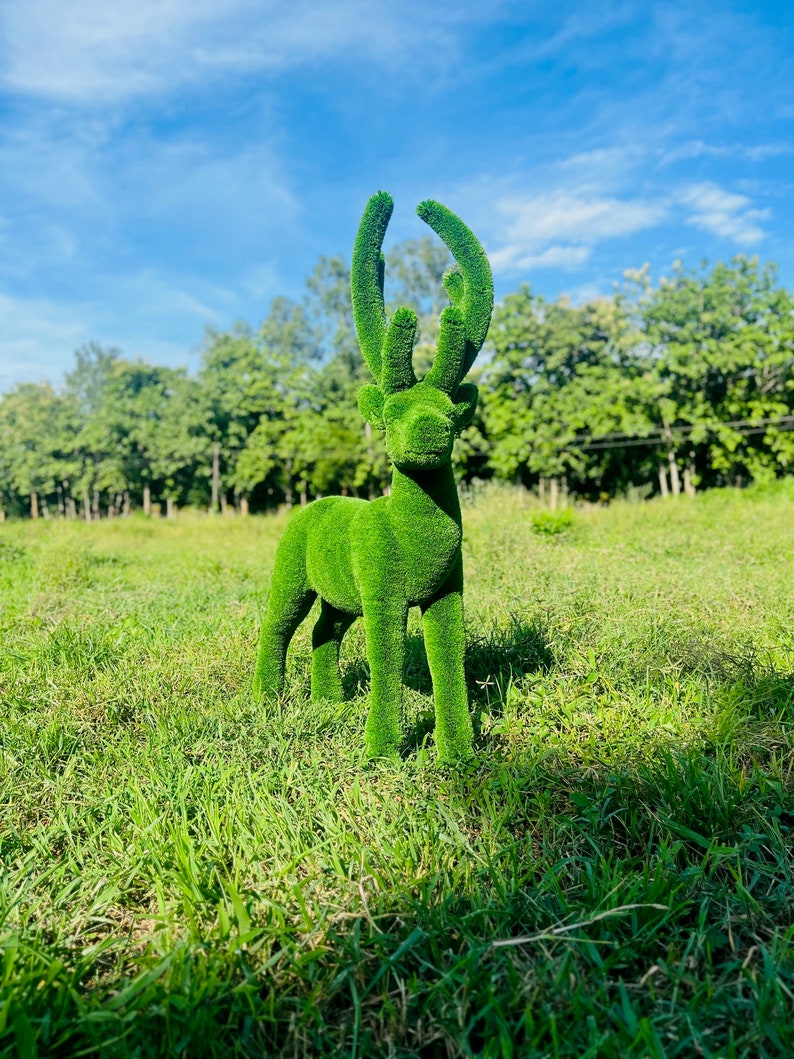 Animal Topiary Green Deer is Made of Fibreglass and Artificial Turf for ...