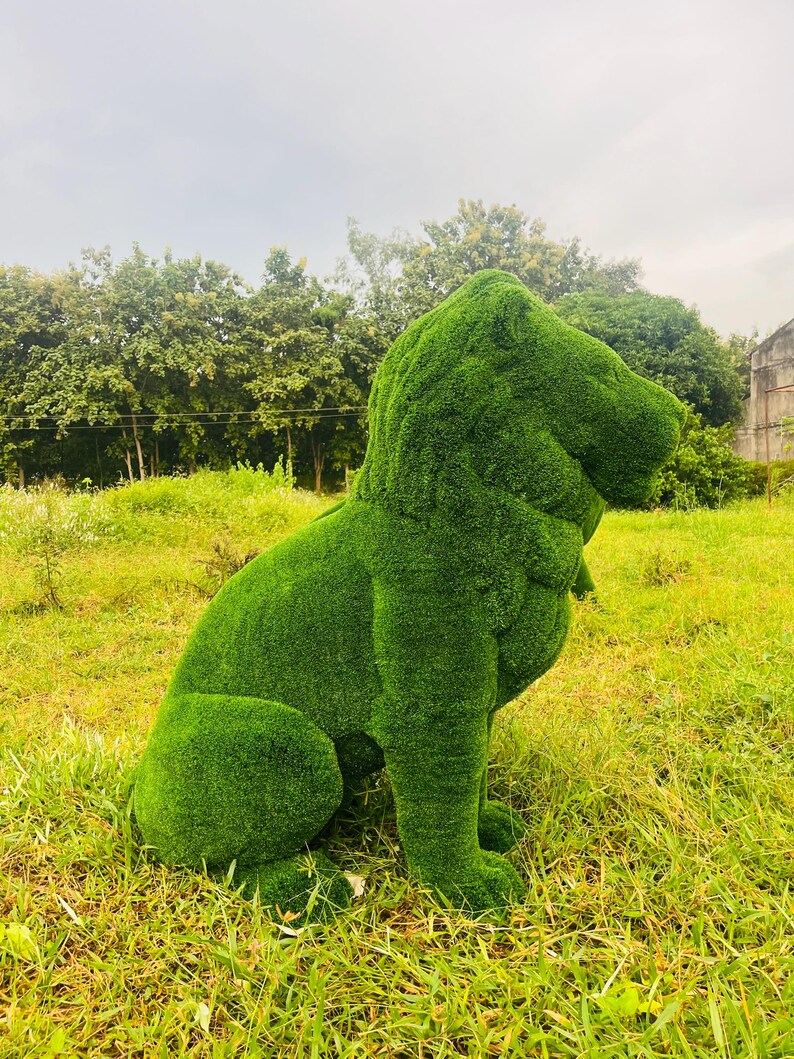 Animal Topiary Green Sitting Lion is Made of Fibreglass and Artificial ...
