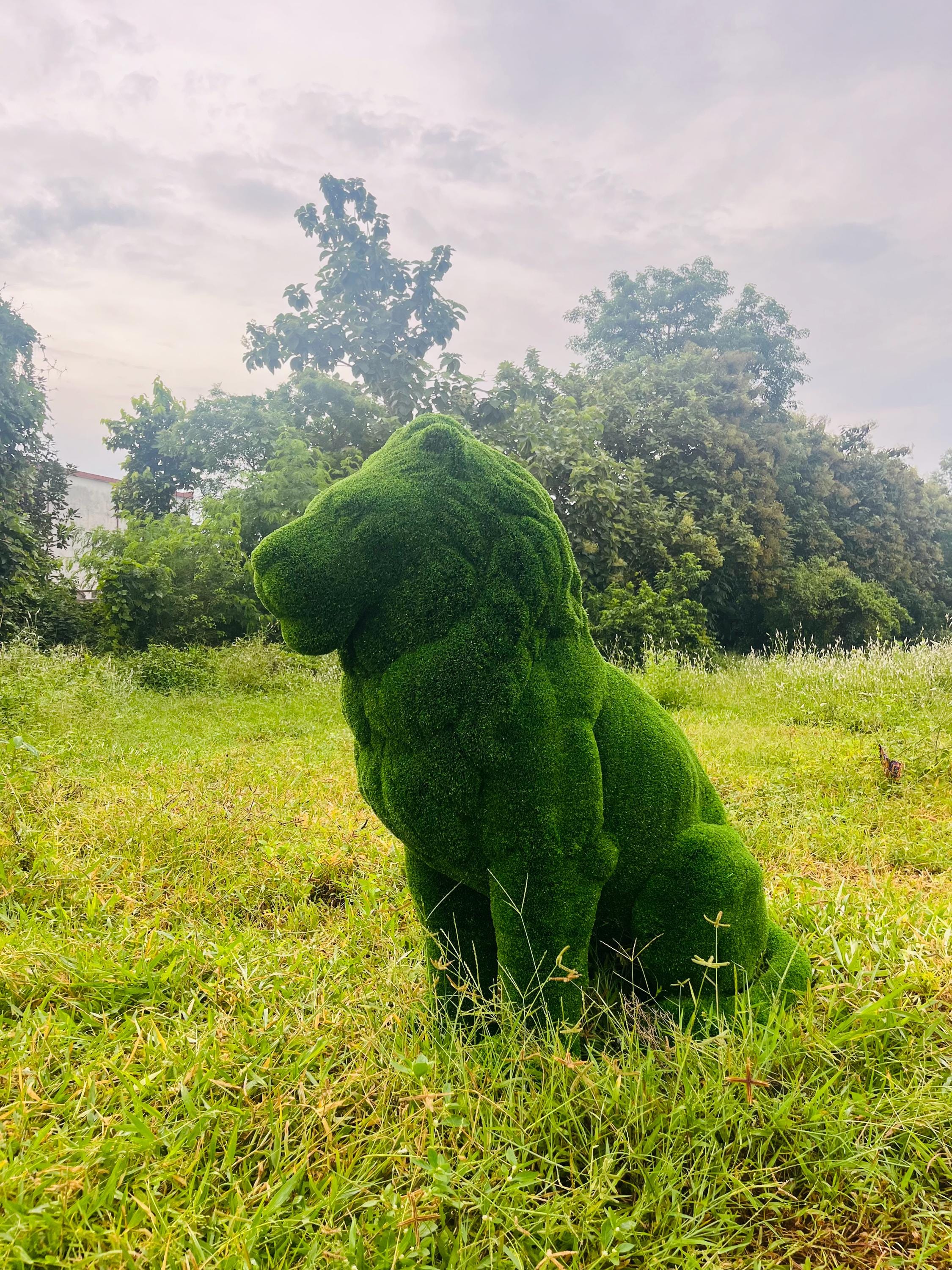 Animal Topiary Green Sitting Lion is Made of Fibreglass and Artificial ...