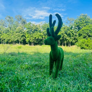 Animal Topiary Green Deer is Made of Fibreglass and Artificial Turf for ...