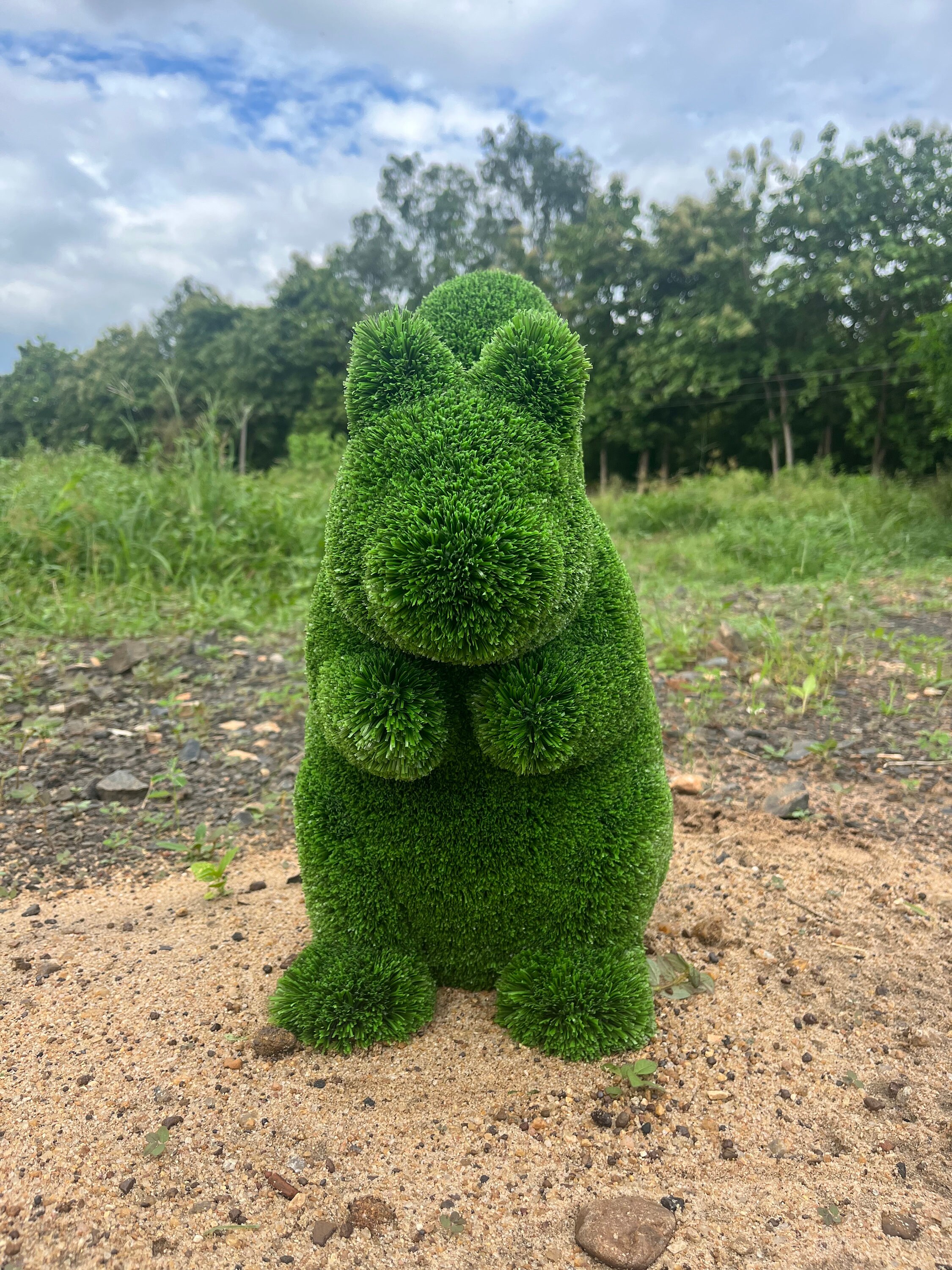 Animal Topiary Green Squirrel is Made of Fibreglass and Artificial Turf ...