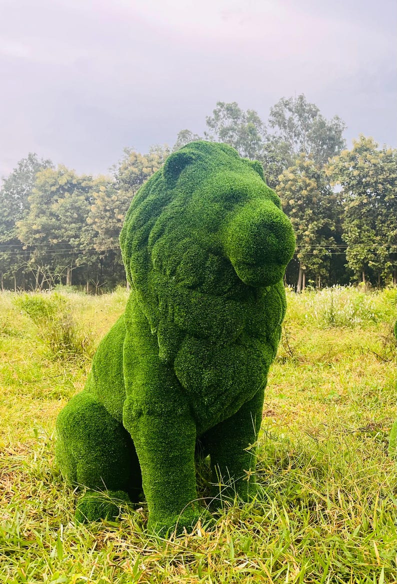 Animal Topiary Green Sitting Lion is Made of Fibreglass and Artificial ...