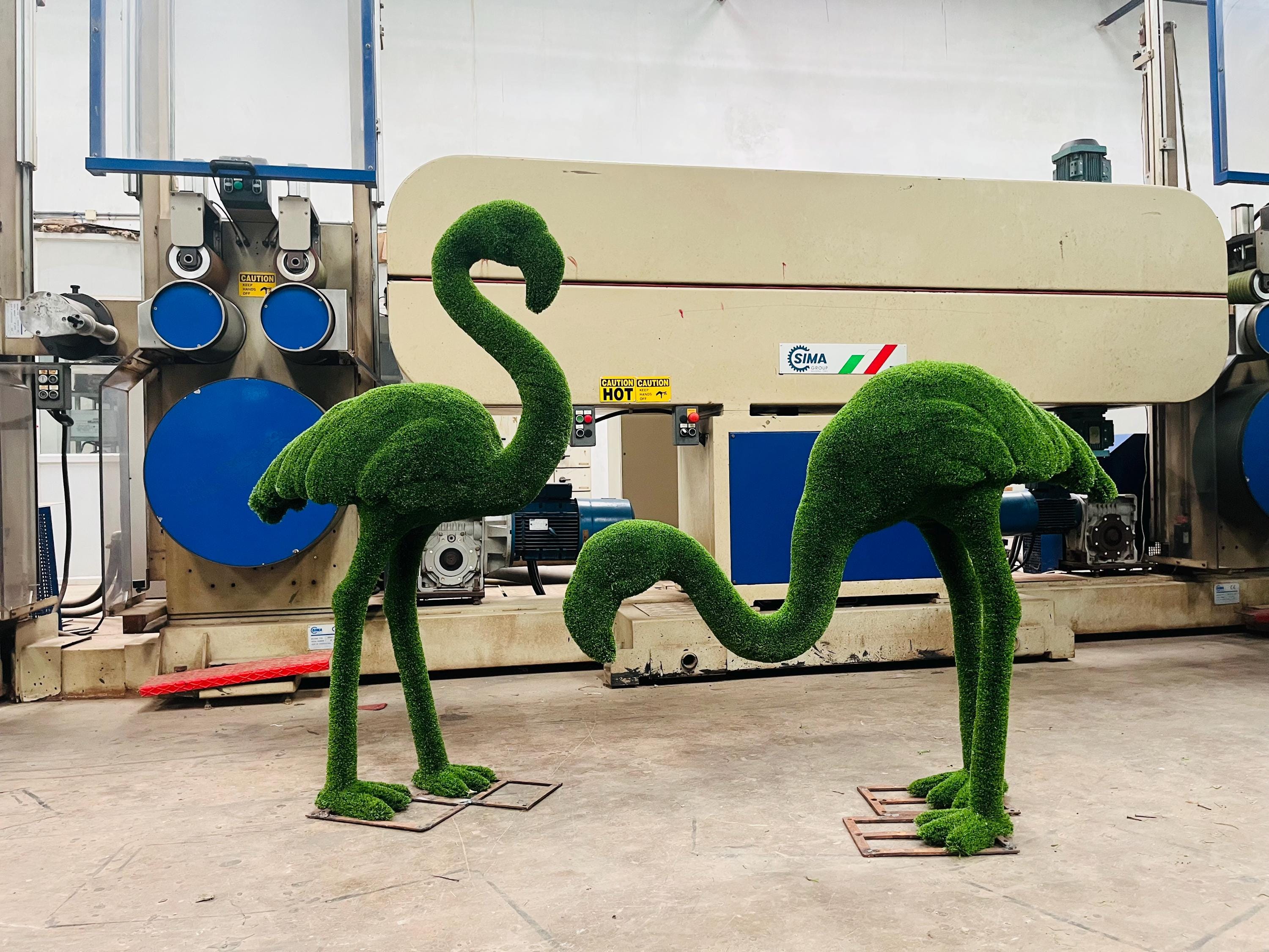 Animal Topiary Green Flamingo Pair is Made of Fibreglass and Artificial ...