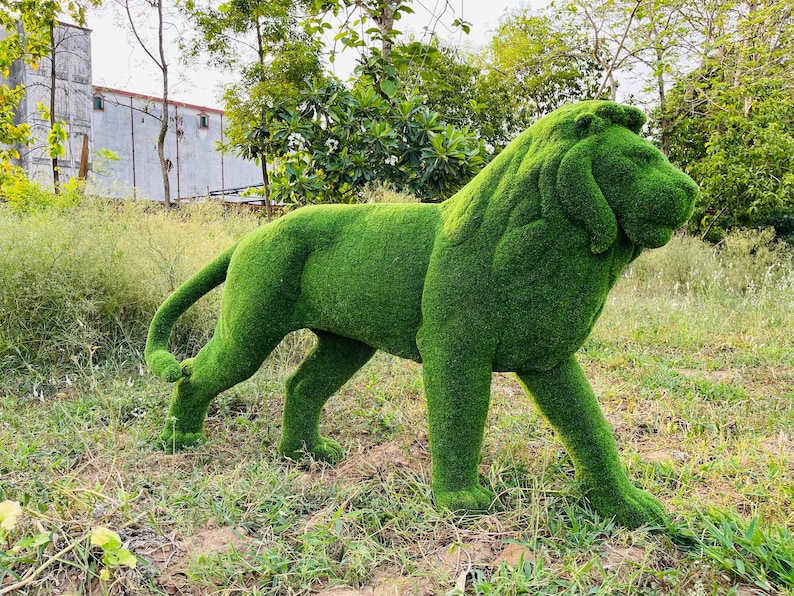Animal Topiary Green Standing Lion is Made of Fibreglass and Artificial ...
