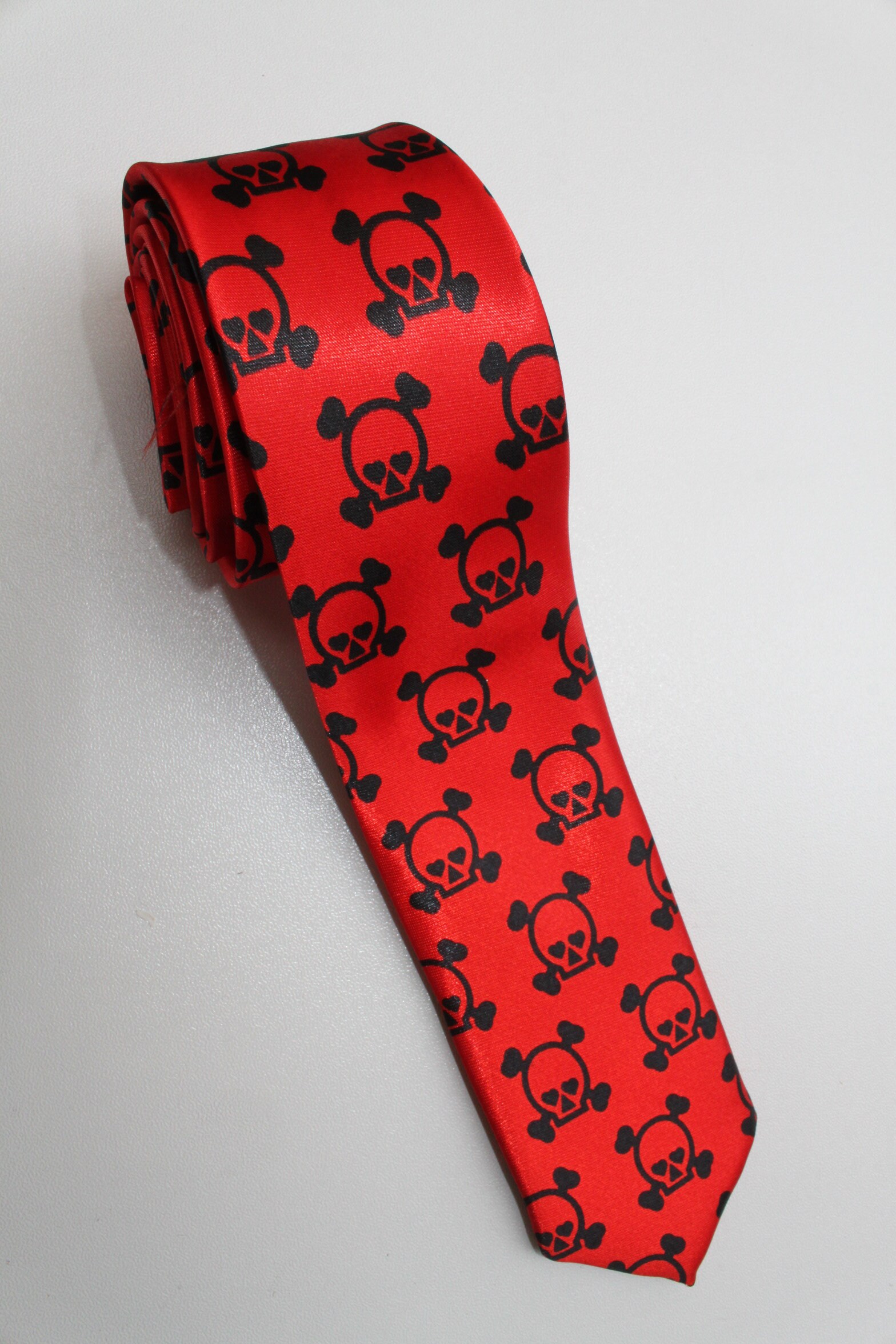 Kawaii Emo Girls Skull Crossbones Eyepatch Pirates Jolly Roger ...