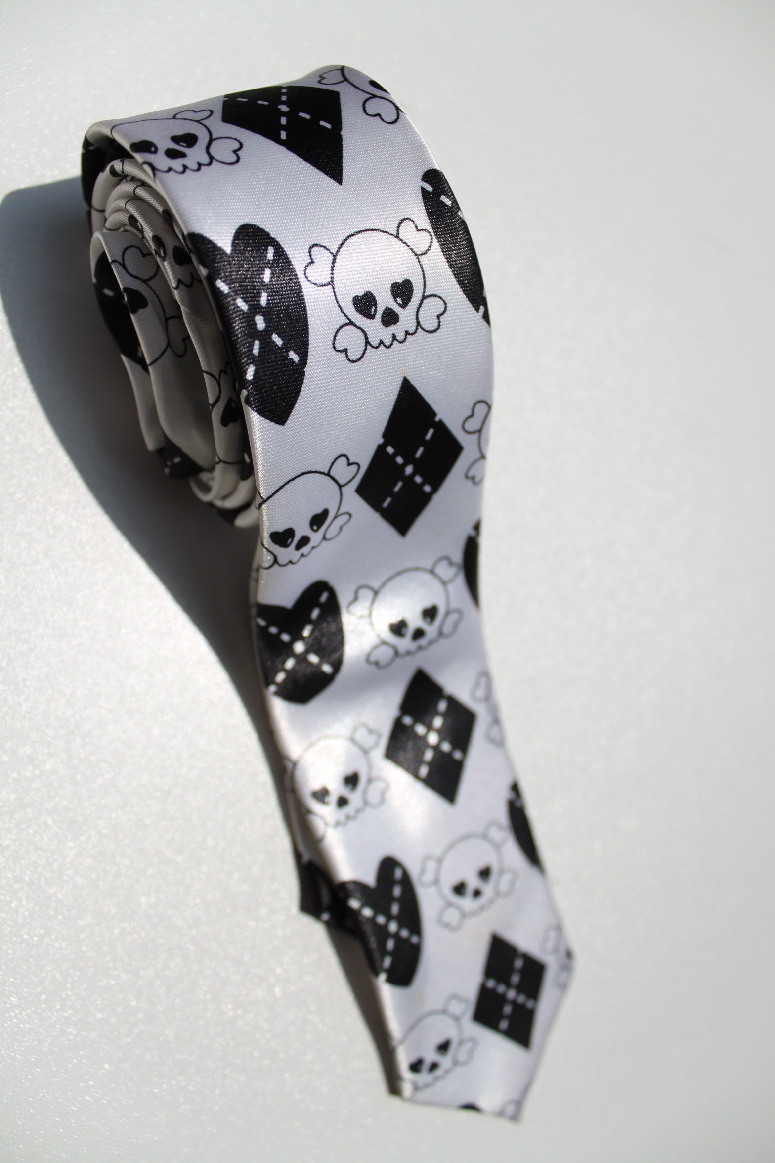 Kawaii Emo Girls Skull Crossbones Eyepatch Pirates Jolly Roger ...