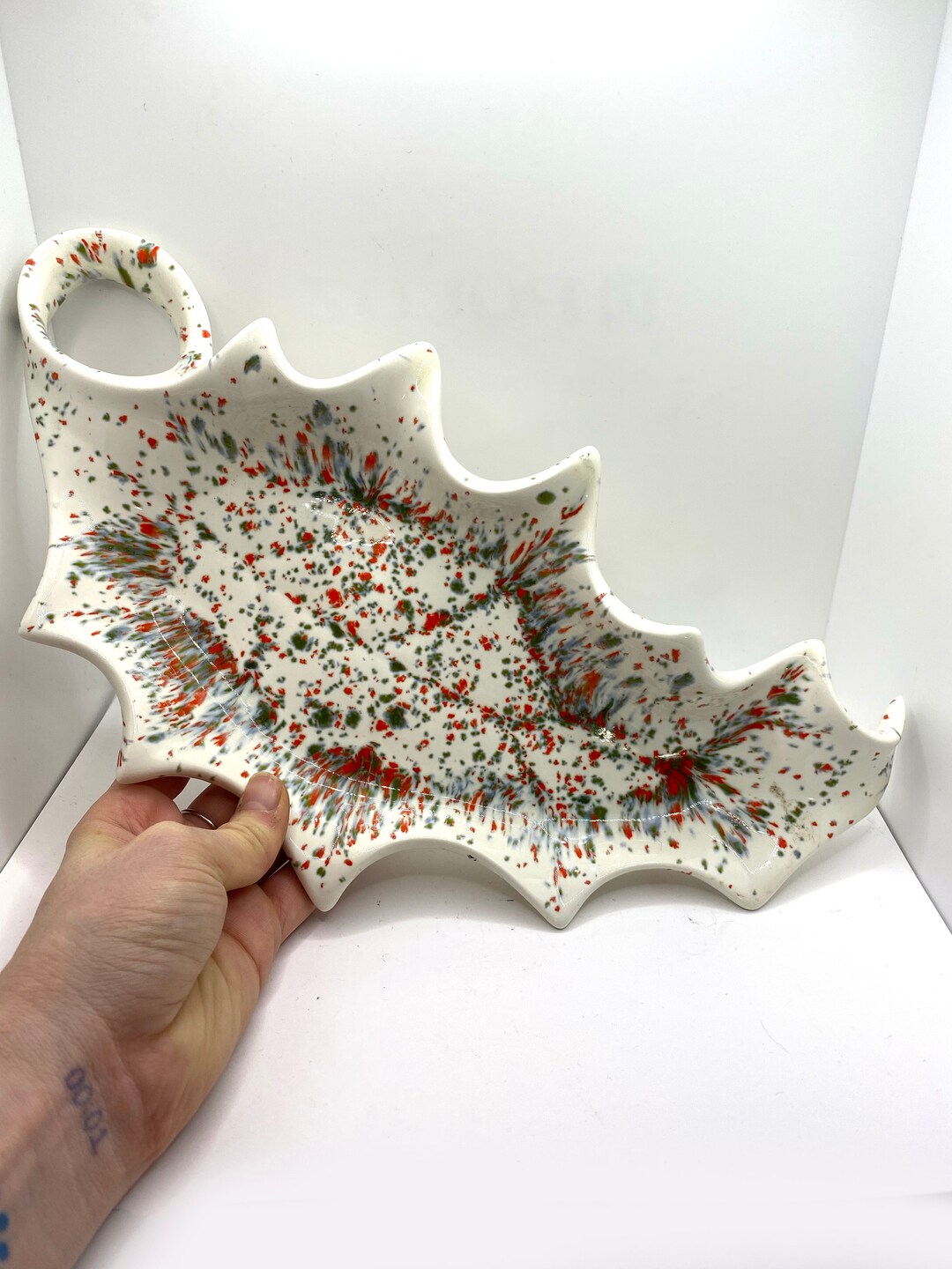Christmas Serving Dish, 1971 Gust Spatterware, Holly Leaf Shape, Red ...