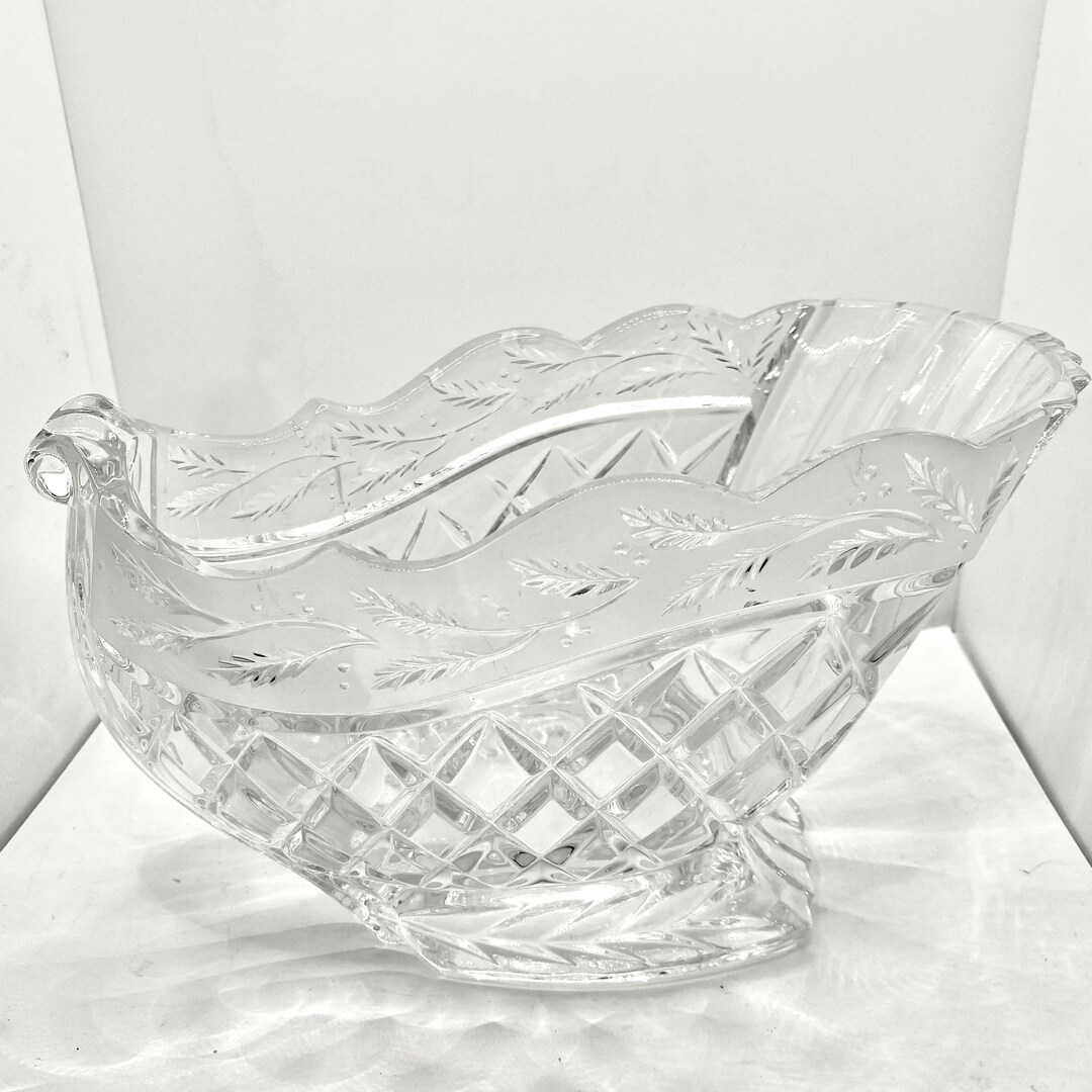 Gorham Holiday Traditions Glass Holiday Sleigh Candy Bowl/tabletop ...
